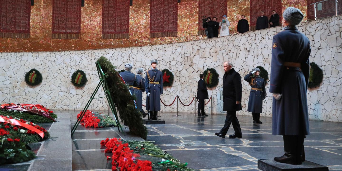 Vladimir Putin brandishes the memory of German tanks at Stalingrad