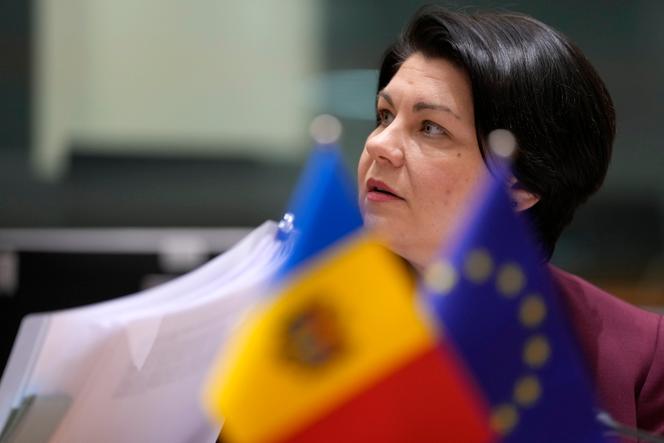 Moldovan Prime Minister Resigns Government Falls Apart