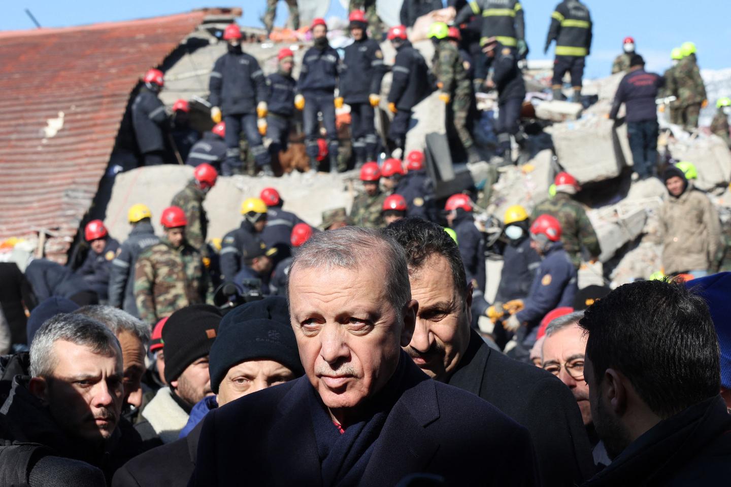 Erdogan admits 'shortcomings' as earthquake toll tops 15,000