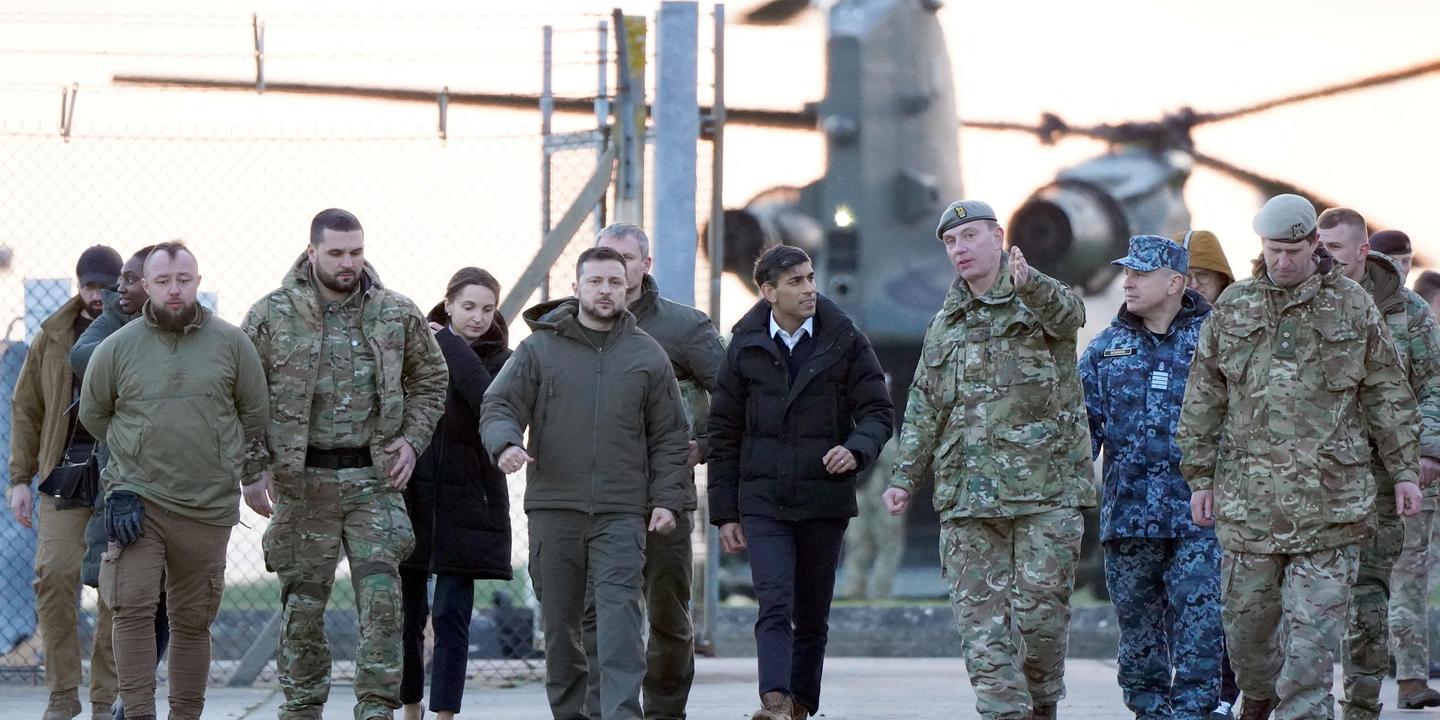 Zelensky asks allies for fighter jets on UK visit, heads to France next