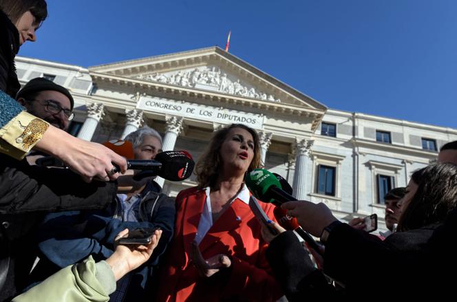 Spain approves law creating 'menstrual leave' and allowing gender ...