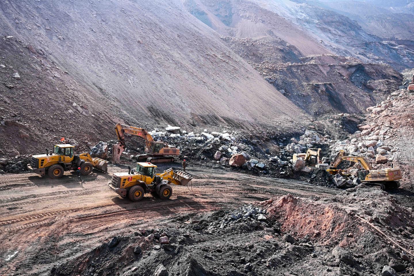 In China A Serious Mining Accident Occurred As Coal Production Rises