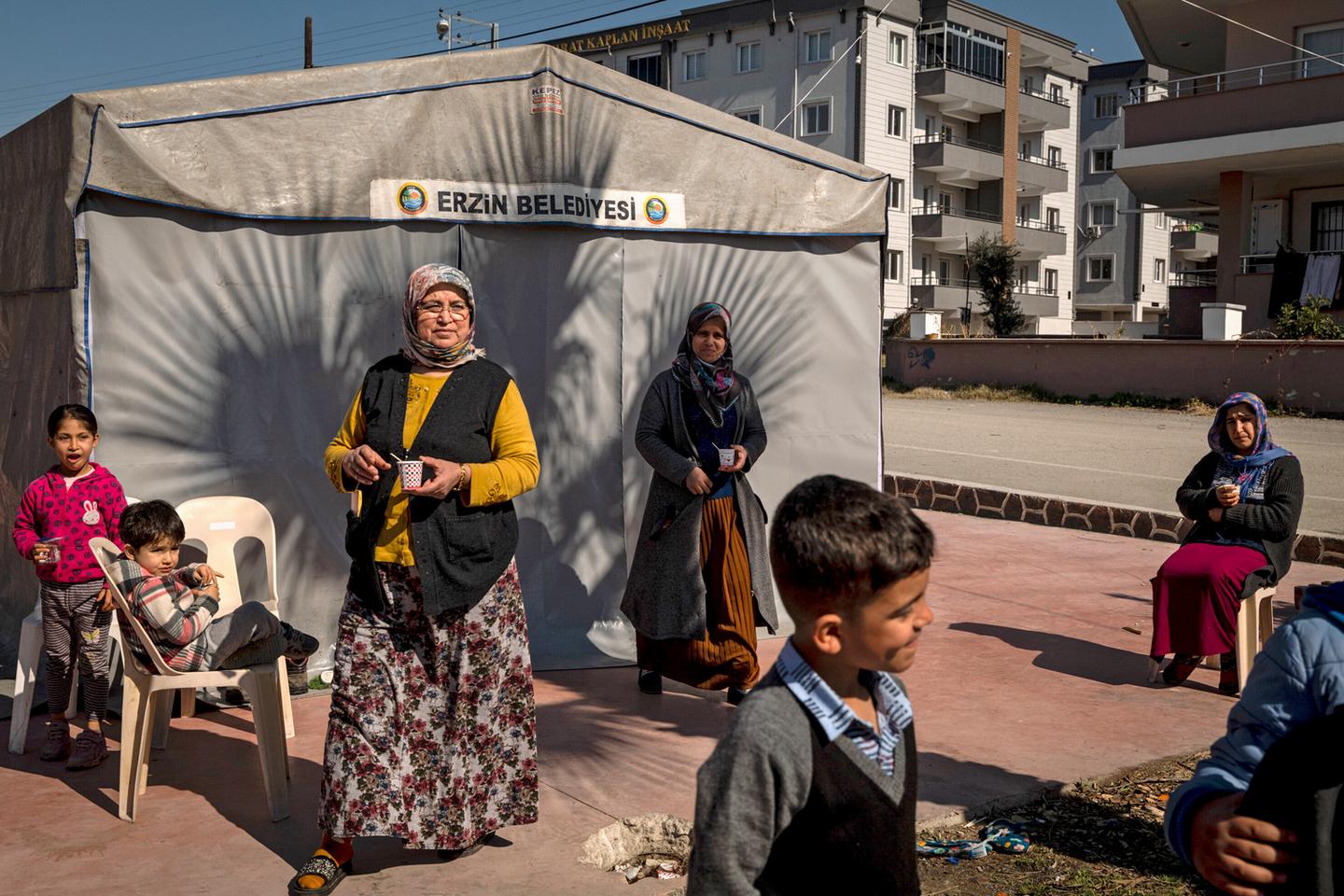 In a Turkish city spared by the earthquake, the mayor faces criticism