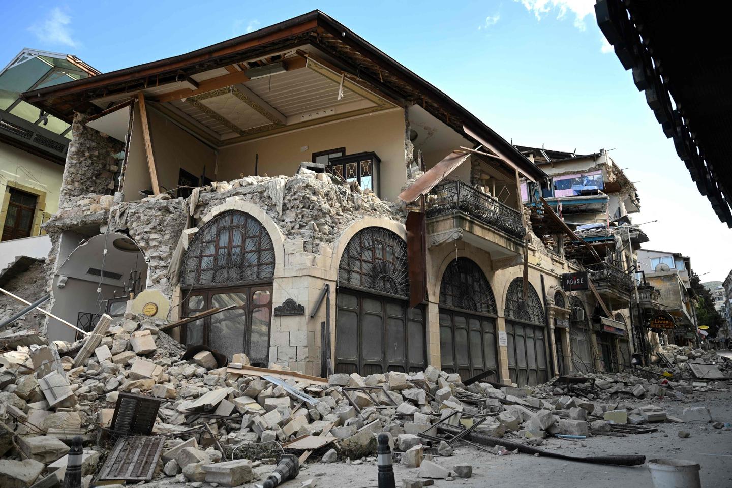 Séisme En Turquie Les Dégâts Matériels « Dépassent Les 100 Milliards