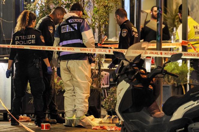 Three wounded in Tel Aviv shooting, gunman shot dead