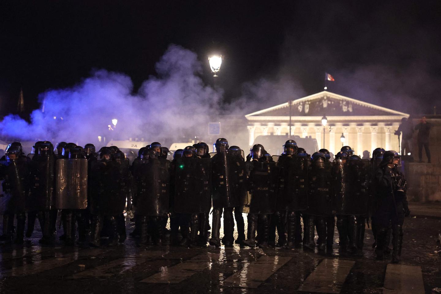 French pension reform: Angry protesters assemble in Paris after ...