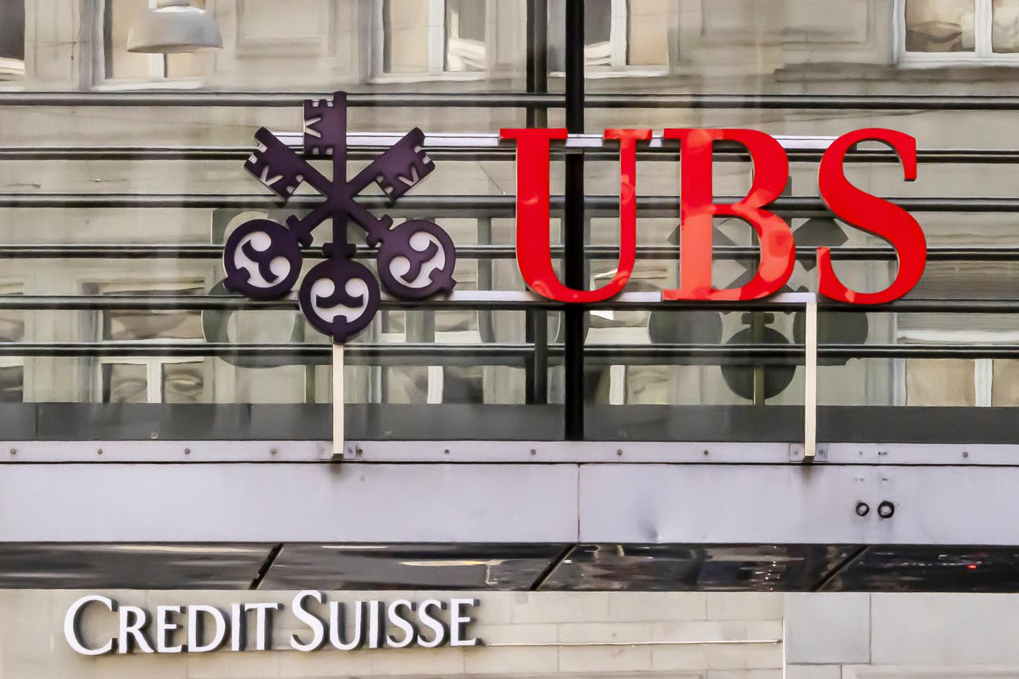 UBS in talks to save Credit Suisse
