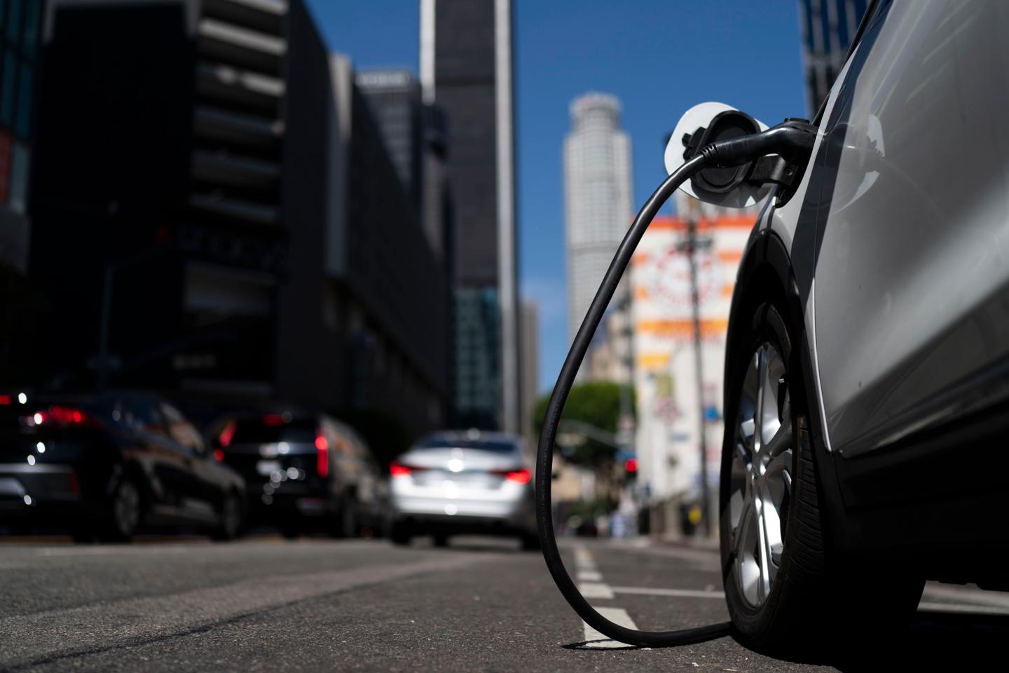 US expands electric vehicle subsidies to foreign producers