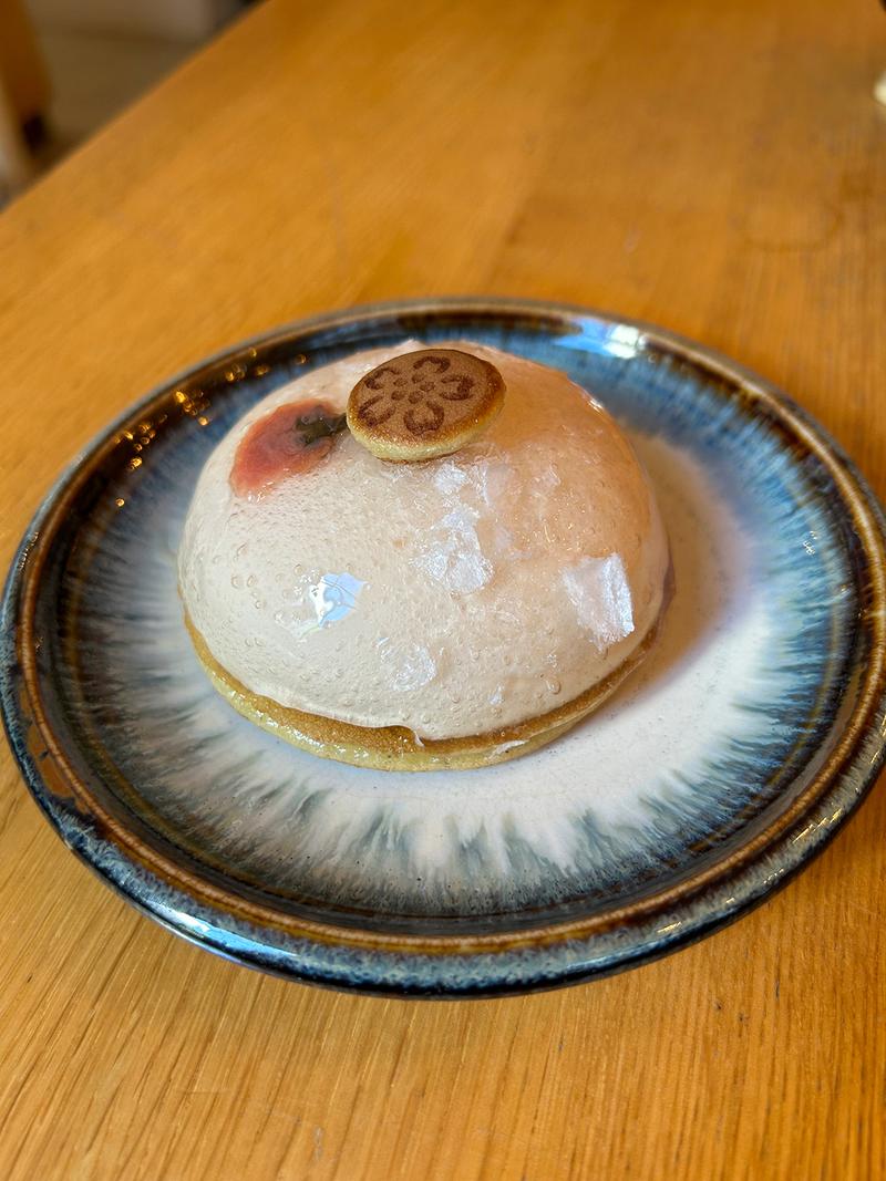 Chez Tomo, un dorayaki « avec un parfait équilibre entre l’amertume du ...