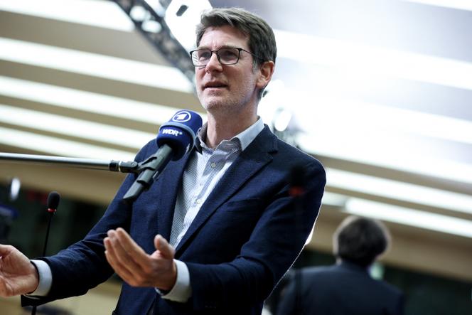 MEP Pascal Canfin: 'Prime Minister Borne shouldn't have to pay for the ...