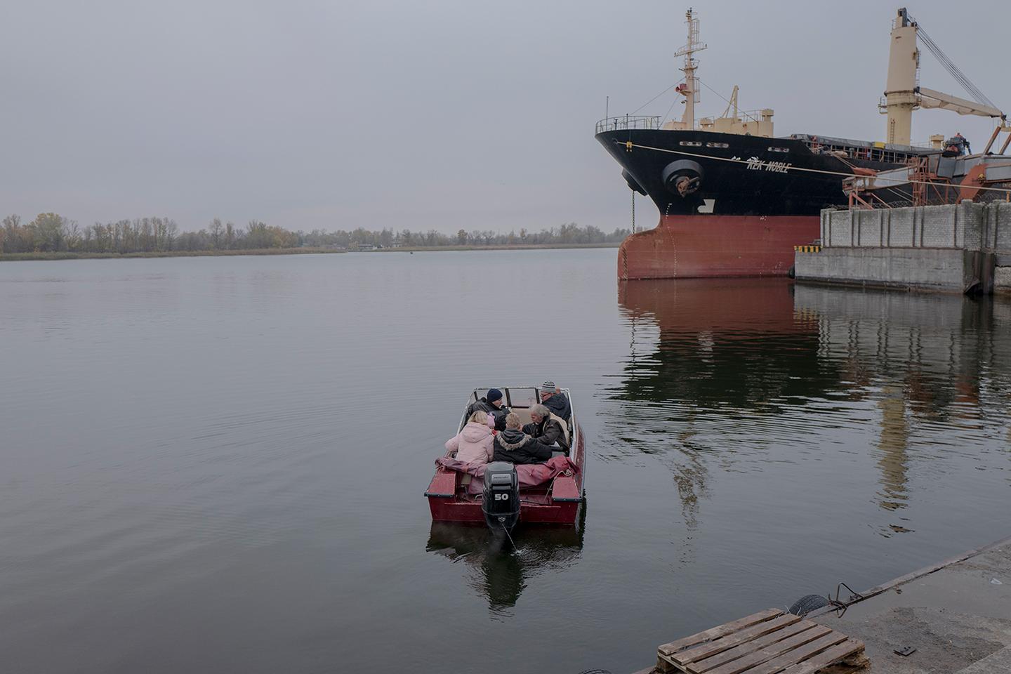 The war in Ukraine along the Dnipro River: 'This used to be the ...