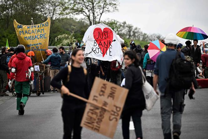 Contre le projet d’autoroute A69, dans le Tarn, une manifestation ...