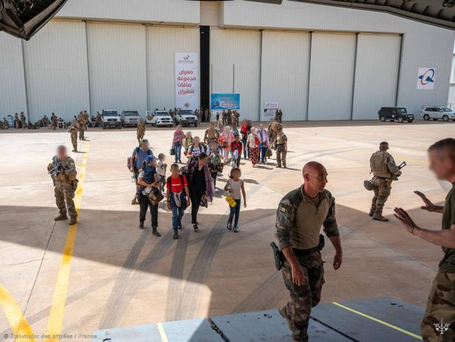 Sudan Chaotic Evacuations For Diplomats Foreign Nationals As Deadly