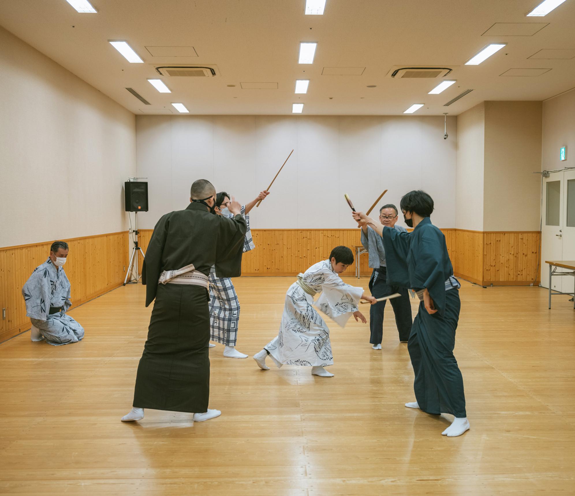 Maholo, 10 ans, « coup de tonnerre dans le ciel bleu » du kabuki au Japon