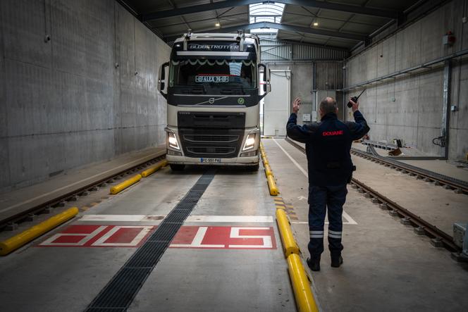 L’Assemblée adopte une réforme visant à renforcer les douanes