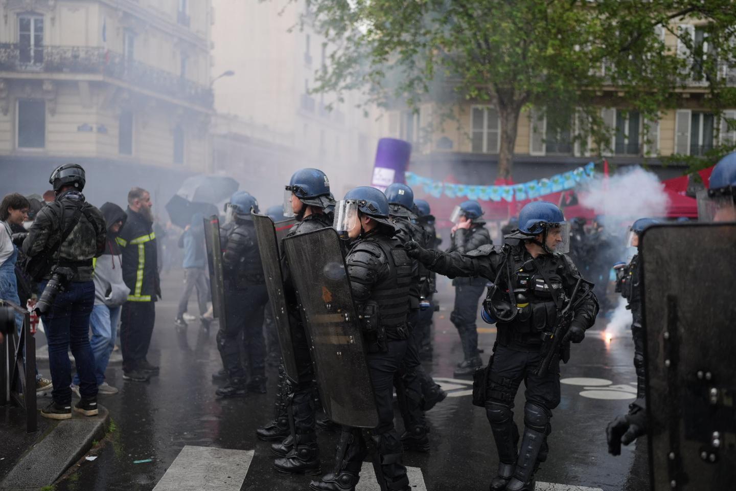 Massive turnout at French Labor Day protests marked by violent clashes