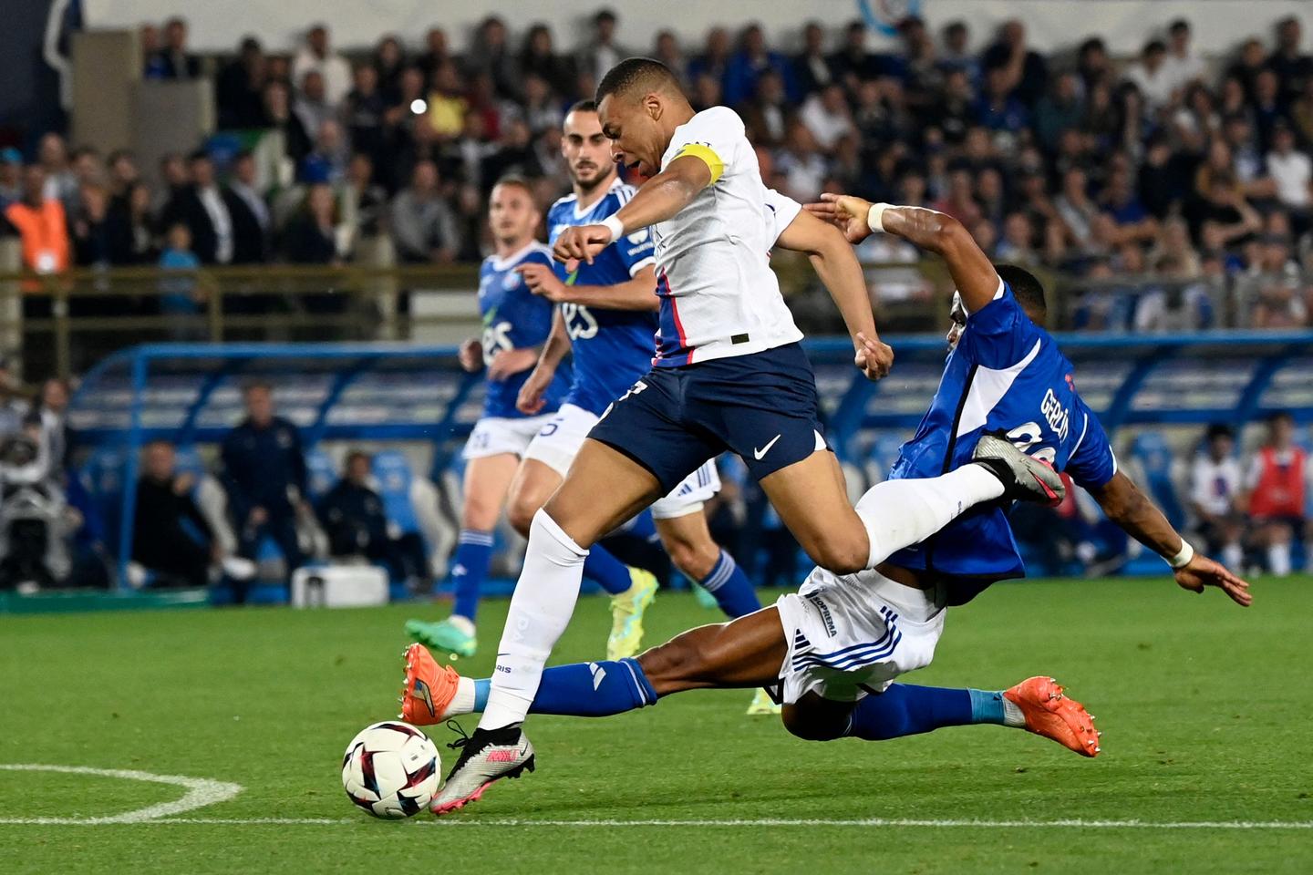 PSG wins record 11th French title
