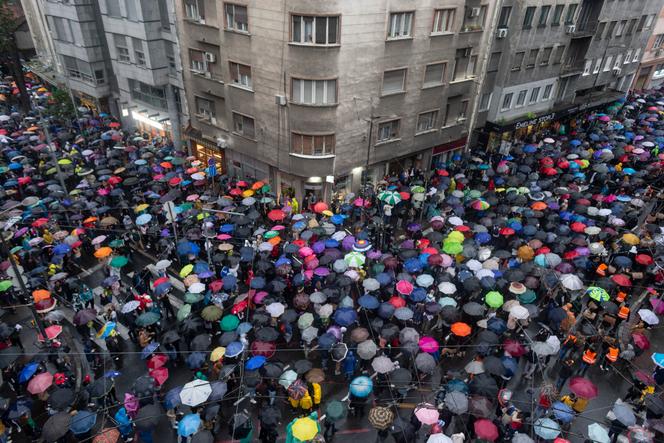Giant anti-government rally in Belgrade over mass shootings