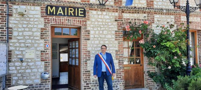 Autisme : Georgio Loiseau, un maire et un père en grève de la faim