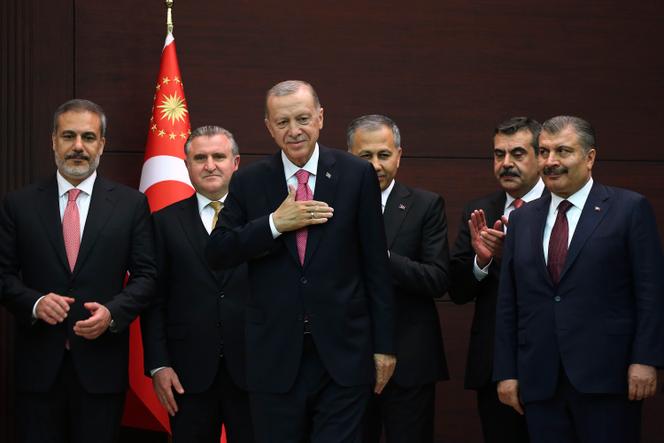 Turkey's Erdogan unveils new cabinet after inauguration
