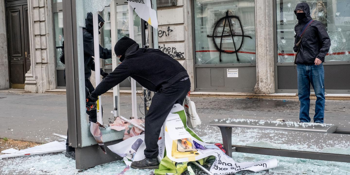 The diverse members of France's black blocs, united against capitalism ...