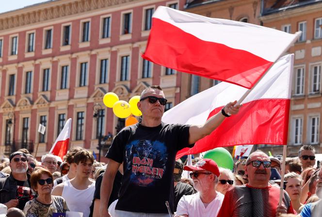 Half a million Poles take part in anti-government protest in Warsaw