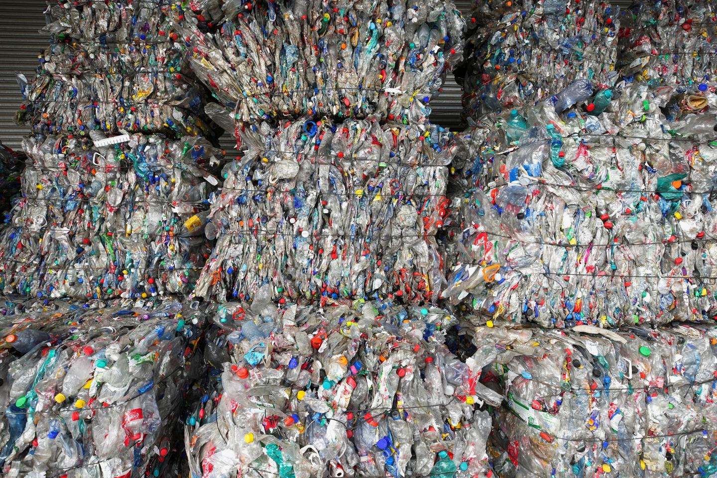 Recyclage Des Pistes Pour Réduire Limpact Des Déchets Plastiques
