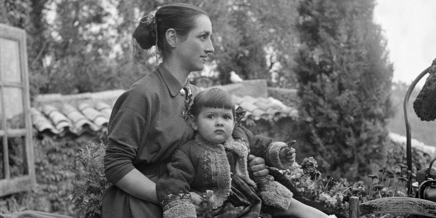 Françoise Gilot, painter who walked out on Picasso, dies at 101