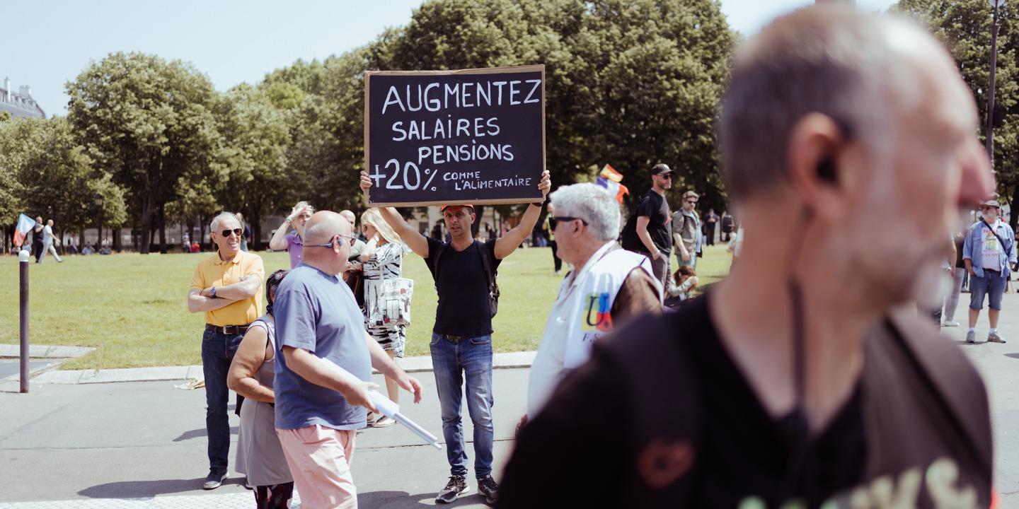France has a persistent social divide according to inequality monitor