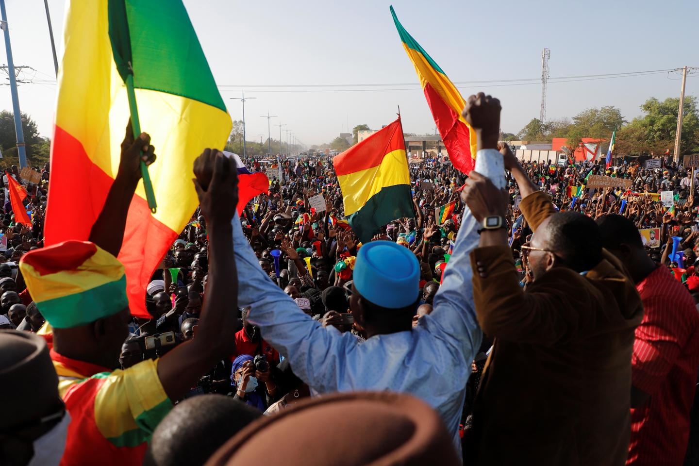 Le référendum constitutionnel au Mali, un scrutin contesté dans un pays ...