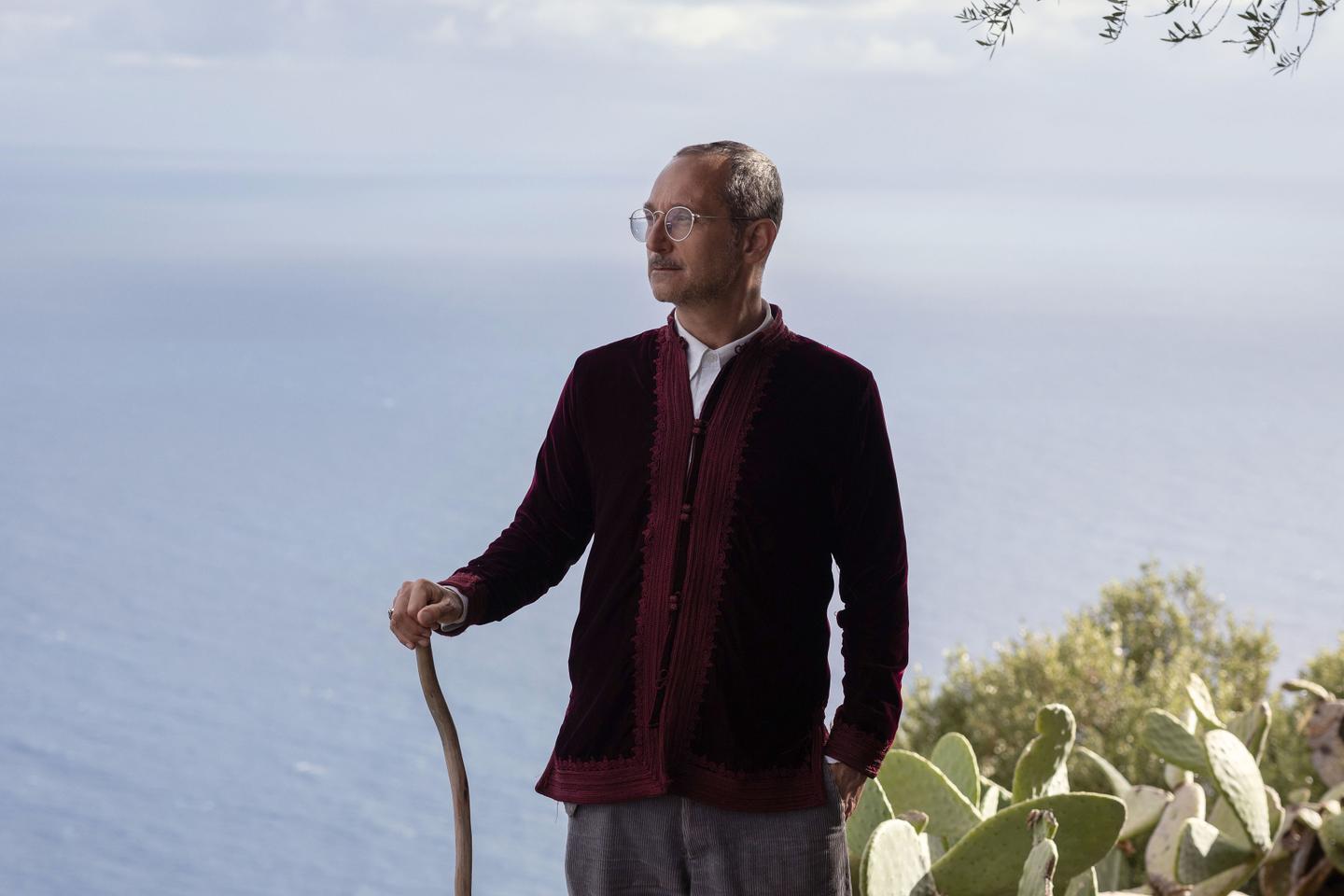 A Alicudi, Roberto Longo, enchanteur de couleurs