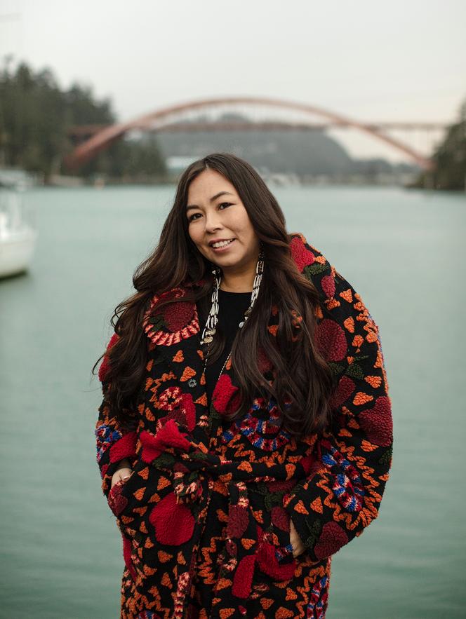 La photographe Matika Wilbur rend la mémoire et la fierté aux Amérindiens