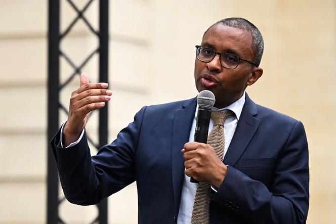 'The far right obtained Pap Ndiaye's departure from the government'