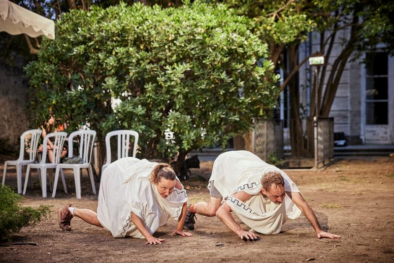 A Avignon, Gwenaël Morin décape joyeusement « Le Songe » de Shakespeare