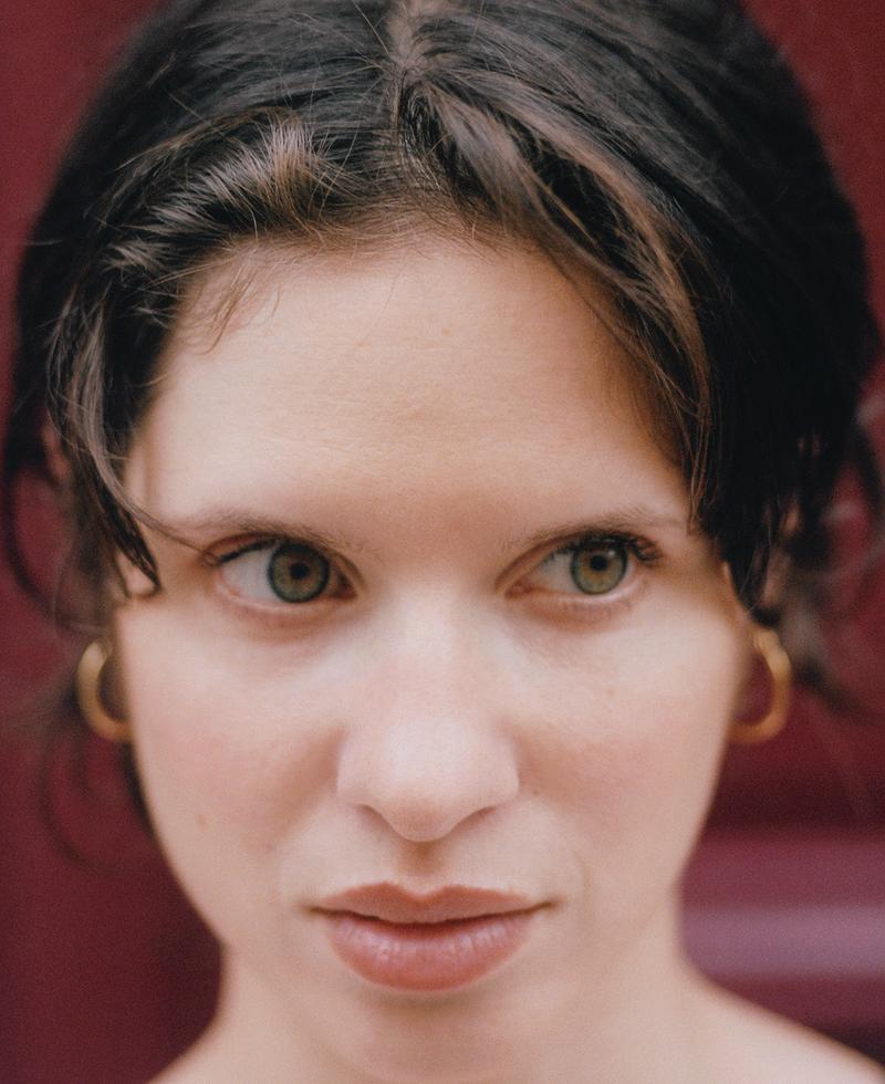 D’« Ovnis(s) » à « Sur la branche », Daphné Patakia, une actrice ...