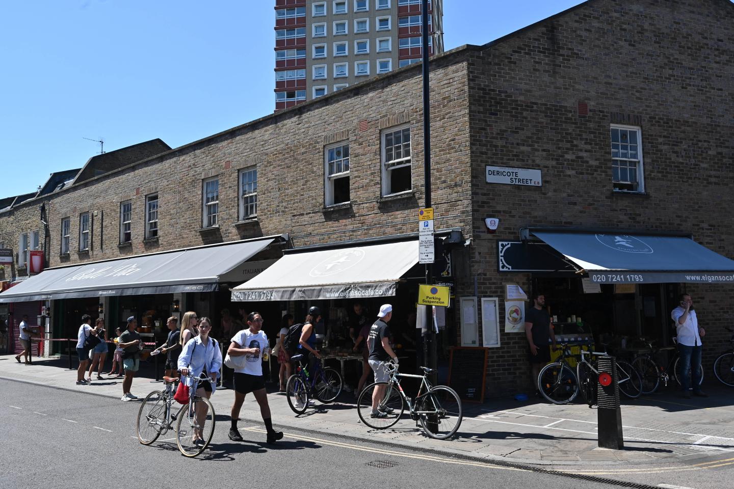 How London first gentrified, then became bourgeois