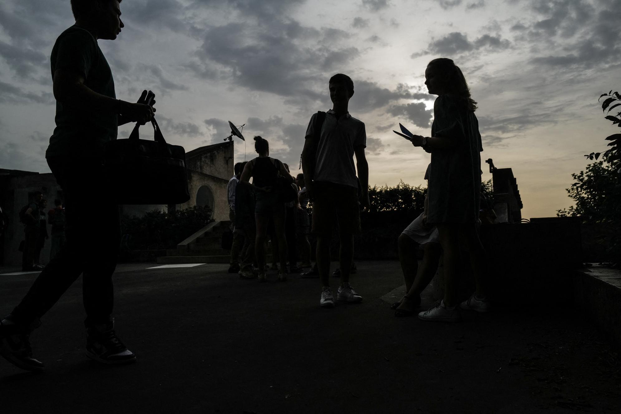 « Le “quoicoubeh” est utilisé par les jeunes pour défier les adultes