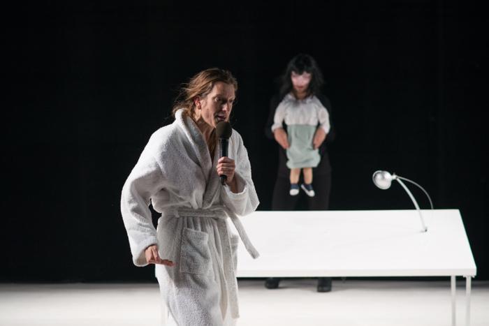 Au Festival d’Avignon, trois heures de lâcher-prise avec Cécile Laporte