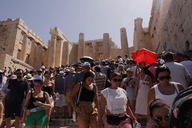 Greece limits hours at Acropolis and other tourist sites due to extreme ...