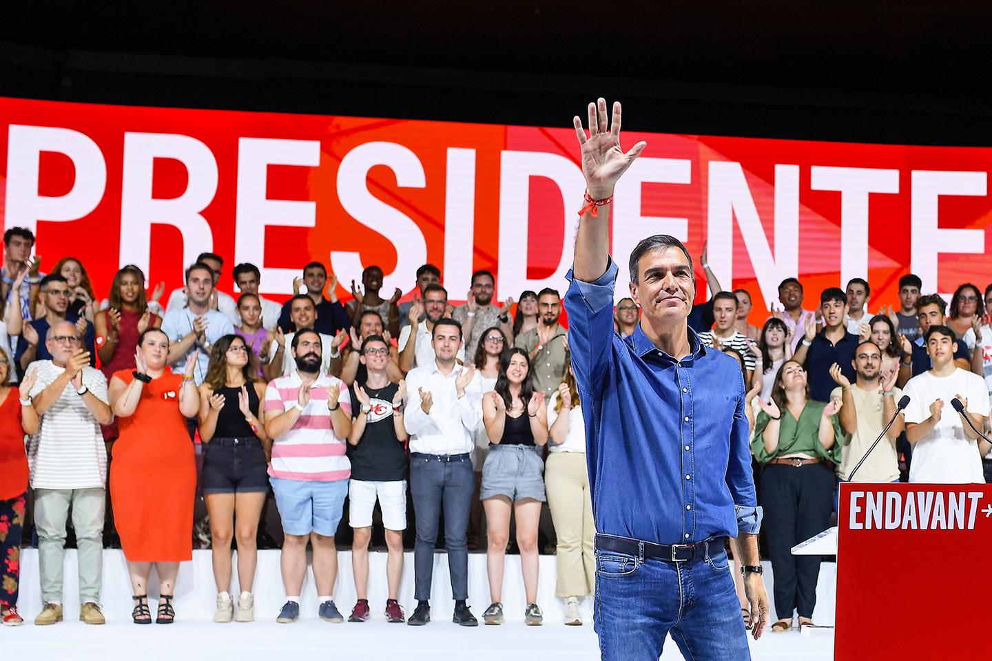 Spain's Prime Minister Pedro Sánchez wet his shirt. Does anyone care?