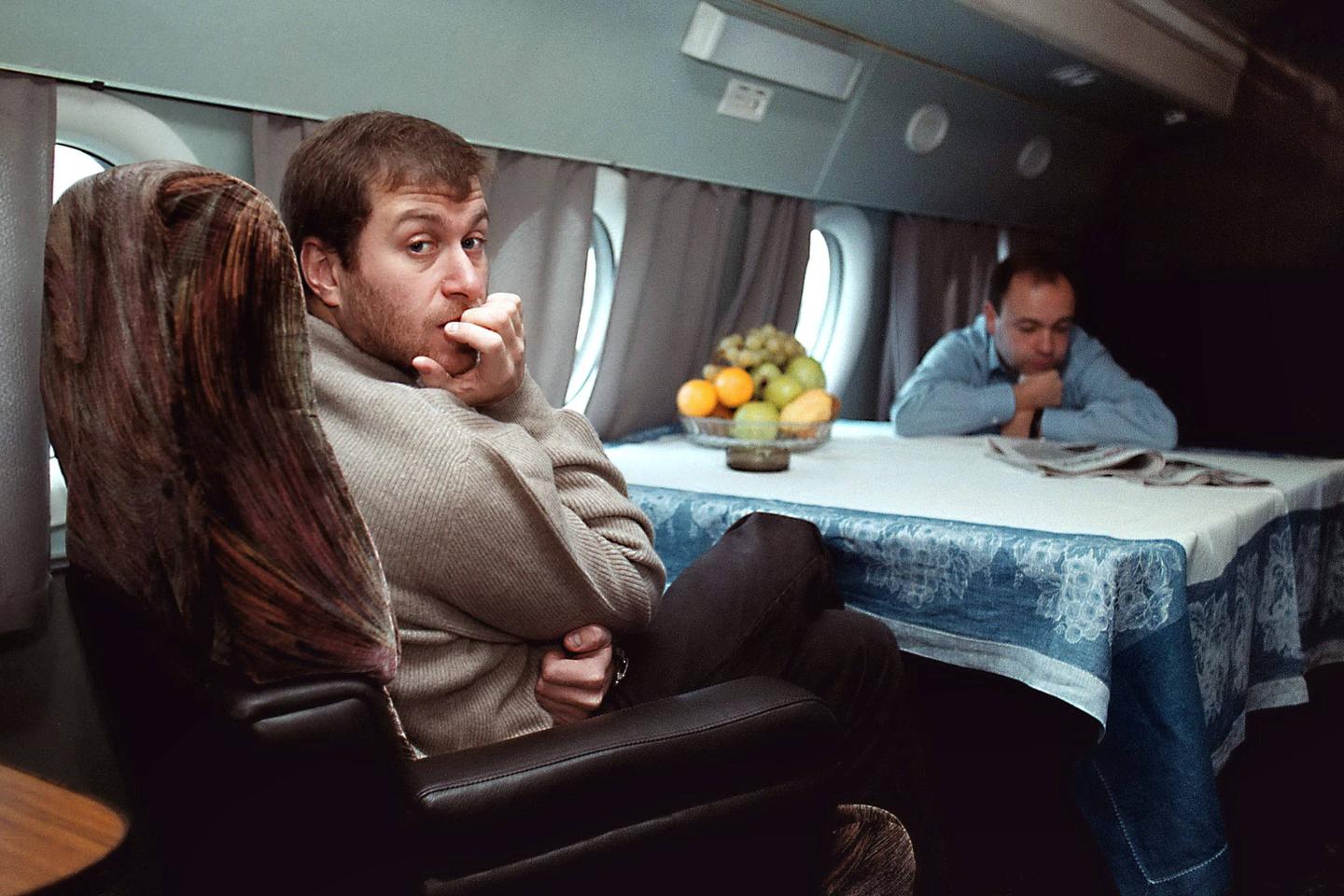 How Roman Abramovich got hold of the USSR's oil