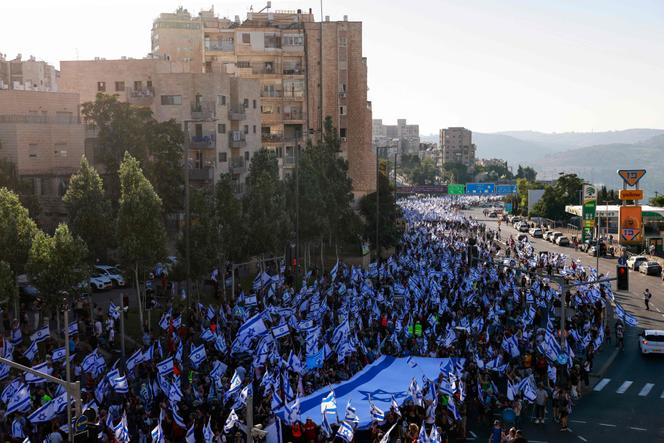 Hundreds of thousands march in Israel against Netanyahu's judicial overhaul
