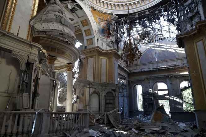 Russian strikes on Odesa kill at least one, 'destroy' UNESCO-listed ...