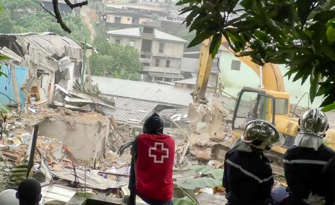 Building collapses in Cameroon, killing at least 37