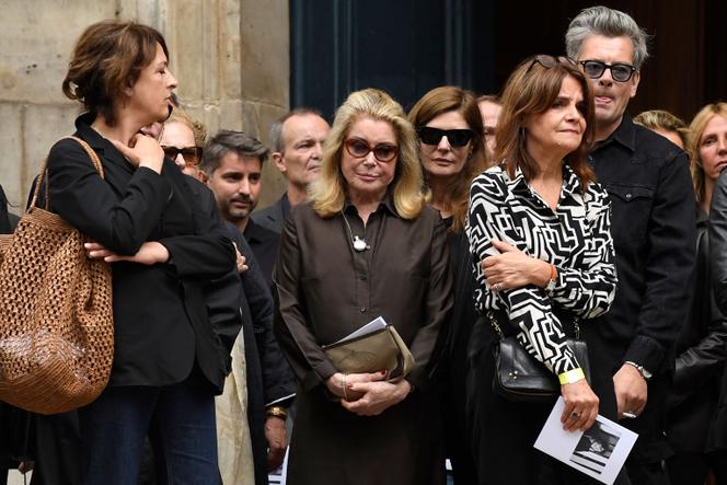 France bids farewell to Jane Birkin
