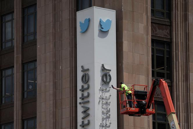 'X' logo installed atop Twitter building, leading to a permit violation ...