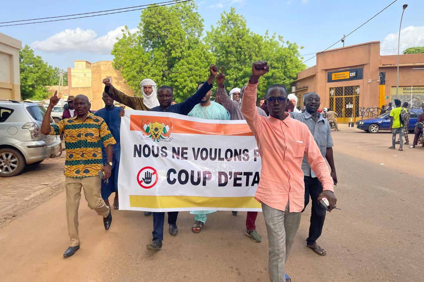 Niger soldiers claim to have overthrown president