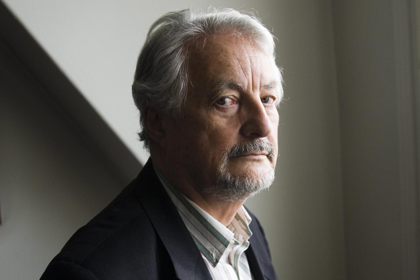 La mort de Marc Augé, anthropologue des « non-lieux » contemporains