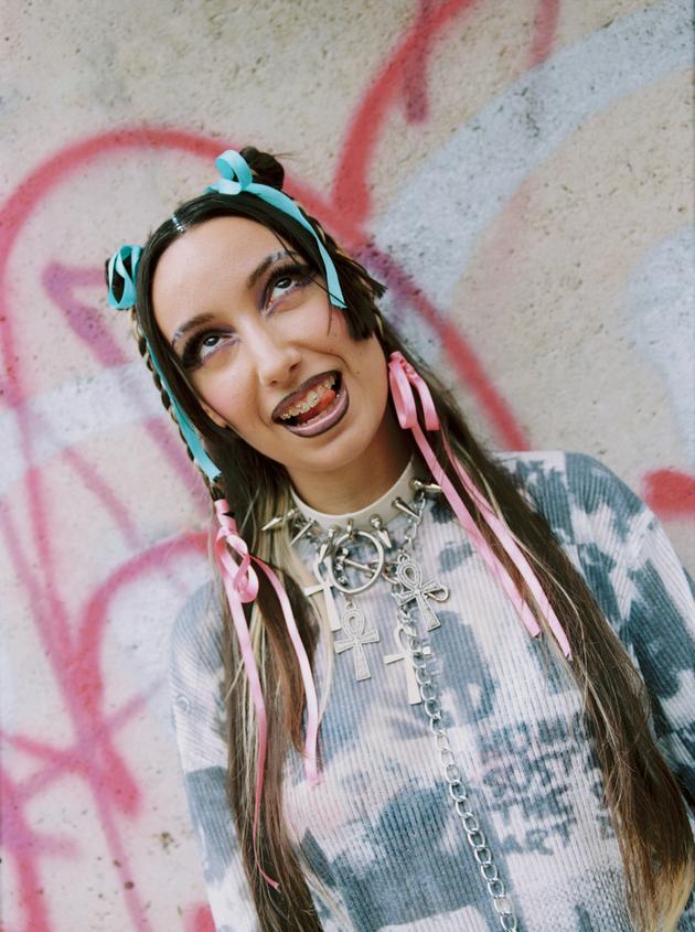 Kalika, extravagance électro-pop