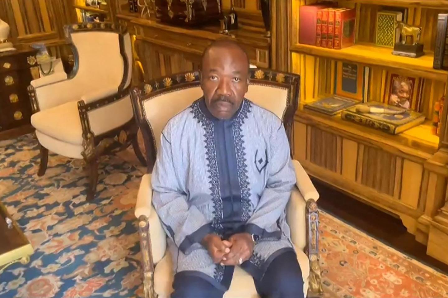 En résidence surveillée, Ali Bongo s’exprime après le coup d’Etat au Gabon